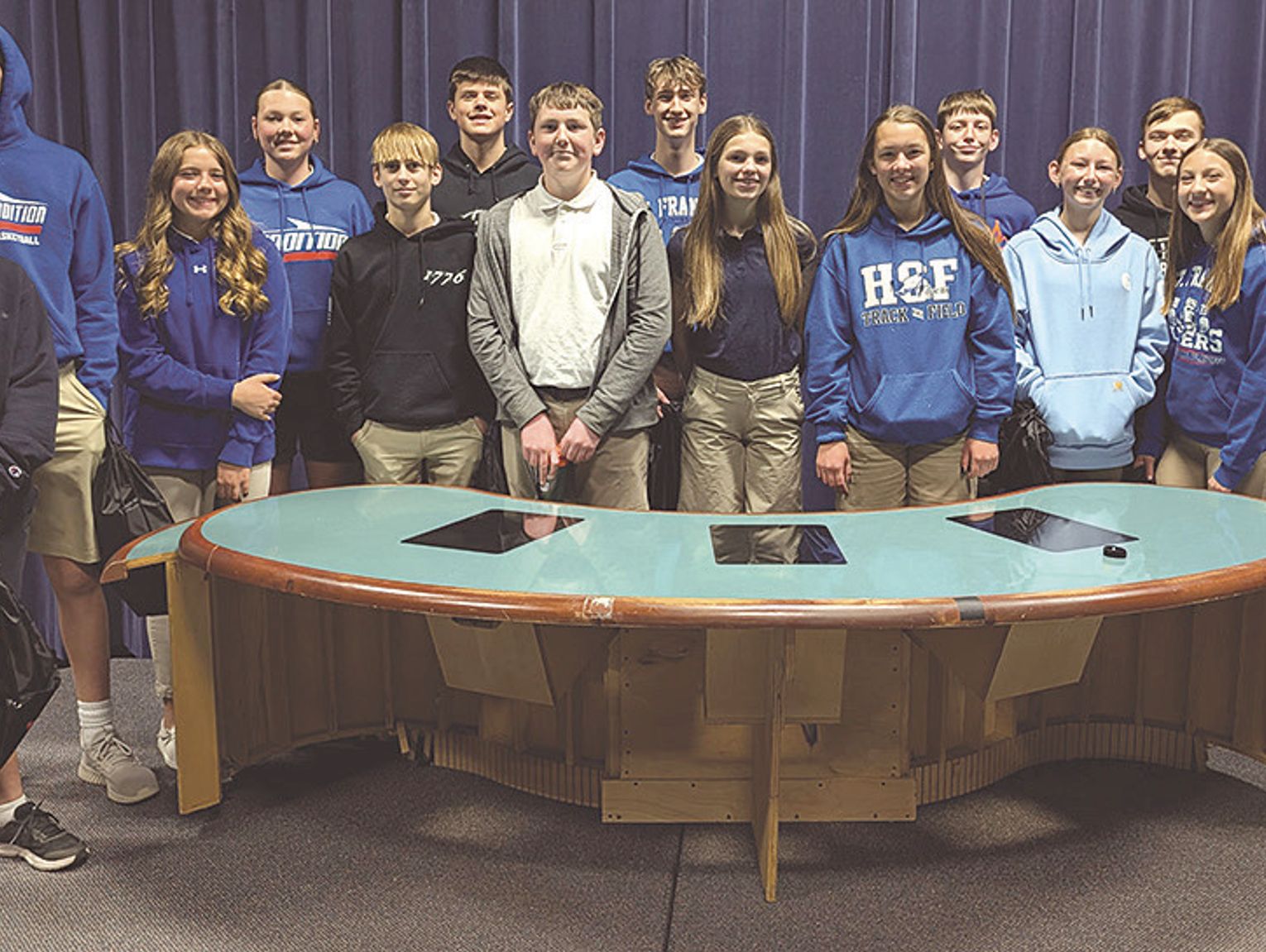Archangels eighth-graders make college visits